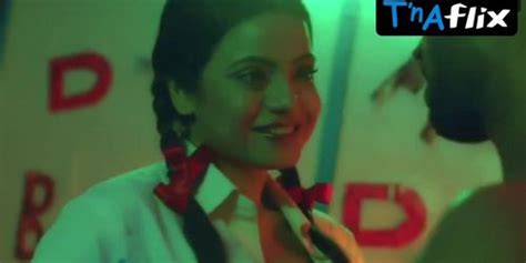 Aasma Sayed Butt Breasts Scene In Gandi Baat