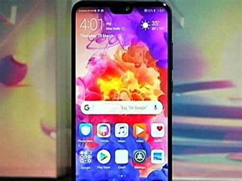 Video A Closer Look At The Triple Camera Phone Gadgets