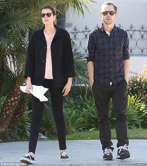 Agyness Deyn Heads Out For Lunch Alone Following Split From Ex Husband