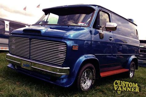 Pin By Fatima Dias On Old Carsmuscle Cars And Vans Custom Vans Cool