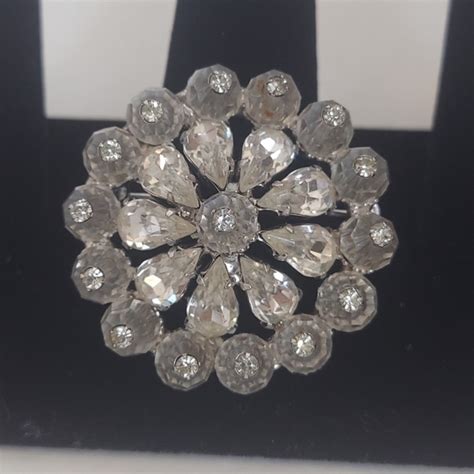 Unsigned Jewelry Vintage Glass Rhinestone Flower Brooch Silvertone