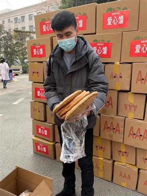 倾“馕”相助 新疆小伙儿跨越3400公里送来抗疫问候 荆楚网 湖北日报网