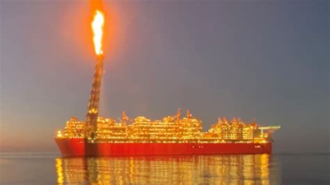 Shell S Giant 24b Prelude Lng Ship Shut Down After Fire