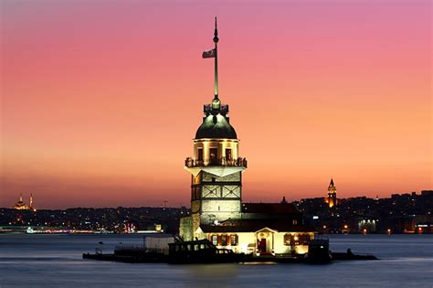 Kız Kulesi Dünyaca Ünlü Şehirler Kanvas Tablo ARTTABLO