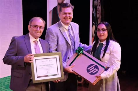 Cobaes Reconoce A Sus Mejores Alumnos Y Docentes Del Ciclo Escolar 2020