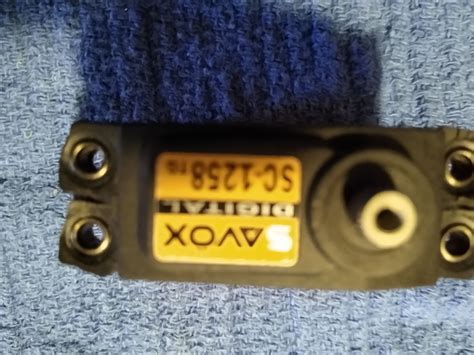 GETTING OUT SALE SERVOS FUTABA SAVOX JR HORNS R C Tech Forums