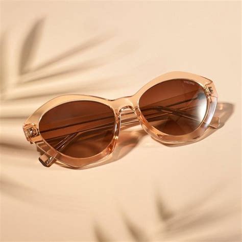 Ins风格眼镜拍摄 花瓣网