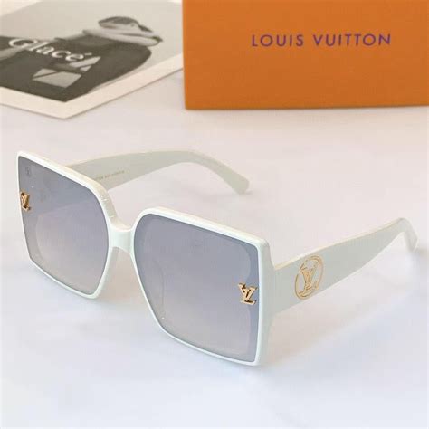 Pin By Branded Uae On Sunglasses Fancy Glasses Fashion Eye Glasses