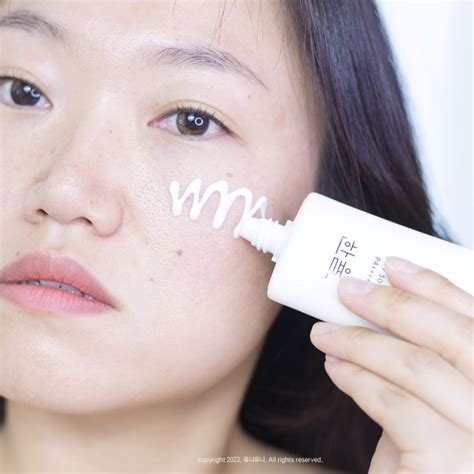 민감성피부화장품 끈적임없는 순한 한율 어린쑥 수분진정 선크림 추천 네이버 블로그