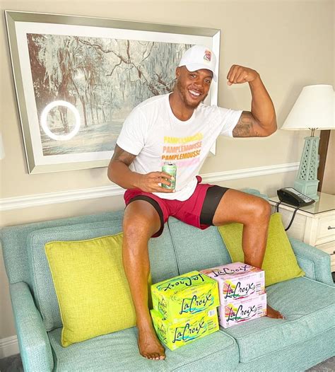 Weslye Saunders S Feet