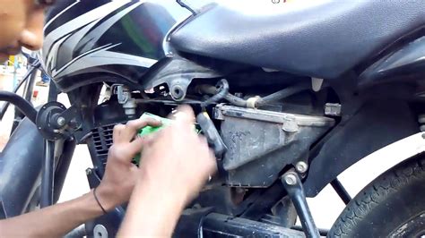 How To Replace Battery Honda Shine YouTube