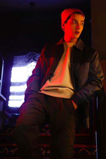 吴俊余加盟《艳势番之新青年》 眼神凌厉气场全开 北京现代音乐研修学院