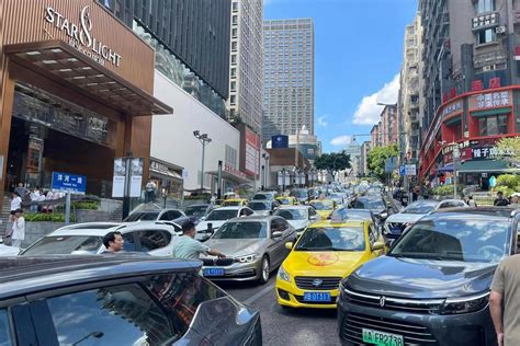 港股大漲逾600點 陸港股etf全面噴出 這檔上漲超過45％幅度驚人 信傳媒