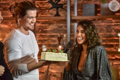 Foto Ex Bbb Munik Nunes Foi Homenageada Por Namorado Caio César Em