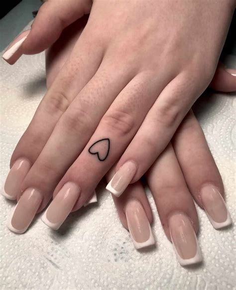 Awesome Finger Tattoo Ideas For Men Women In
