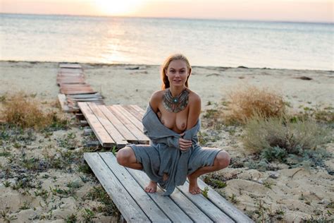 AMATEUR GIRL Stunning Nancy Goddess Of The Sea