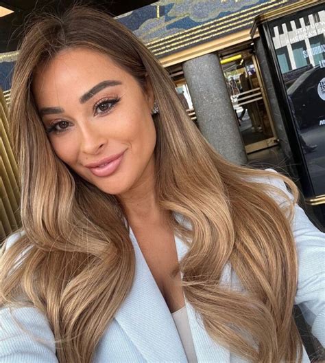 3 Hot Sexy Priscilla Valles Bikini Pics