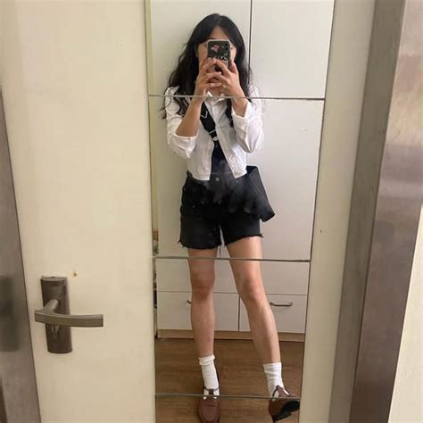 Yun Tsai • Threads Say More