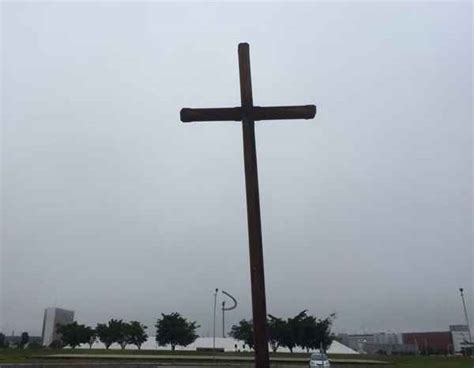Fim de semana tem previsão de chuva e tempo fechado