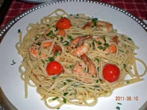 Tyler Florences Shrimp Scampi With Linguine Recipe Genius Kitchen