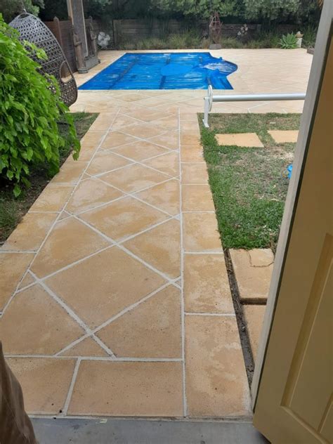 Mornington Pool Cleaning Tile Solution Australia