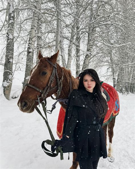 欣妮☘️短视频学姐 你可能不认识我，但你一定看过我拍的ip广告导师 走马灯以前 的ip广告， 再到现在的导师 ：不需要和任何人证明你是谁 你认识自己那就足矣🧱 自媒体 女性