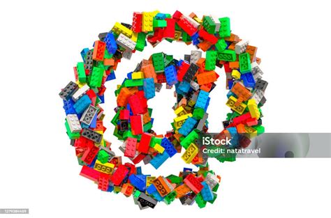 컬러 플라스틱 빌딩 블록의 전자 메일 표지판 흰색 배경에서 격리된 3d 렌더링 0명에 대한 스톡 사진 및 기타 이미지 0명 교육 디지털 생성 이미지 Istock