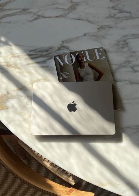 Nor Adlı Kullanıcının تسويق Panosundaki Pin Apple ürünleri Fotoğraf