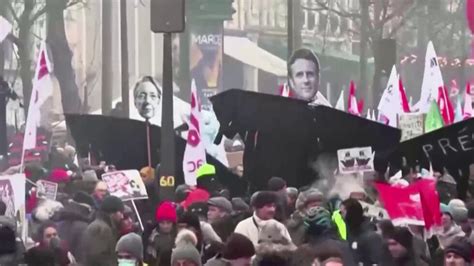 Пенсионната реформа Втора вълна на стачките във Франция Nova