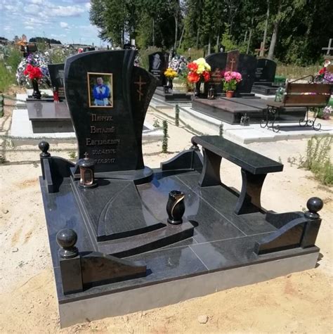 Купить скамейку из гранита - 2 на кладбище в Гродно, изготовление ...