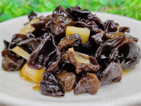 在家也能轻松做好葱烧木耳，多加一个步骤，就是全家喜欢的美味 知乎