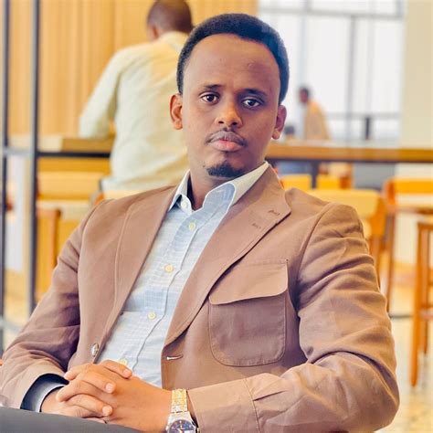 Geesnimadu Ismaqariso Mida Kale Wax Qabadka Ugu Weyn Waa Nabad Nabad