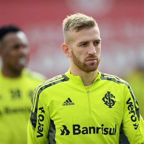 pedro henrique quebra o silêncio sobre briga no inter