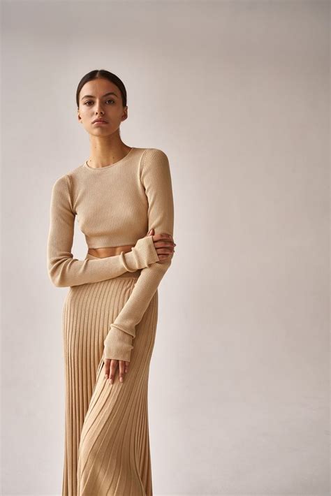 Pin by Taisija l on Слои Womenswear fashion Knitwear fashion Fashion inspo outfits