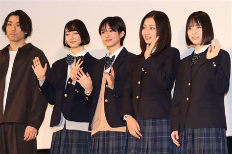映画「少女は卒業しない」初お披露目 河合優実「みなさんと歓喜を共有しながら、かみしめたい」 シネマ写真ニュース 日刊スポーツ
