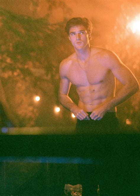 Jacob Elordi As Nate Jacobs In Euphoria Season 2 2022 Rjacobelordi