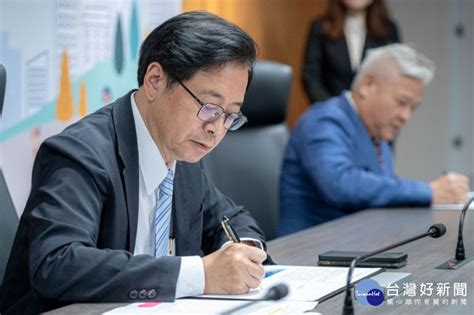 內壢地區首件公辦都更案正式簽約 創造市府、企業及居民三贏