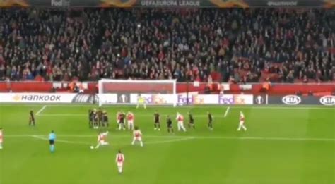 Video Fan Footage Pepe Free Kick Goal Arsenal Vs Vitoria