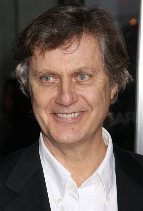 Лассе Халльстрём — факты и информация фото видео фильмография