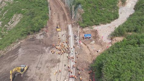 新华全媒丨71小时抢通 北京丰沙线铁路恢复通车凤凰网视频凤凰网