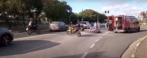 Acidentes Deixam O Trânsito Lento Na Avenida Dom Aguirre