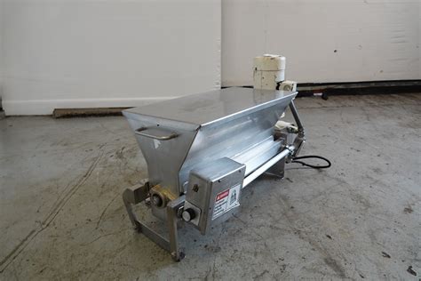 Moline 24 Wide Dry Material Dispenser Topos Mondial