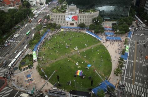 지난해 7월 16일 서울광장에서 열린 서울퀴어문화축제 ©뉴시스