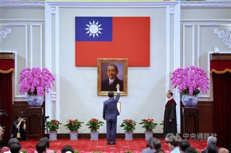 賴清德就職典禮蔡英文交棒喊加油 蕭美琴手比愛心向民眾致意【圖輯】 政治 中央社 Cna