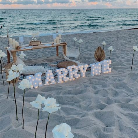 Gyunjux MARRY ME Sign LED Light Up Letter Valentine Gift Light Up
