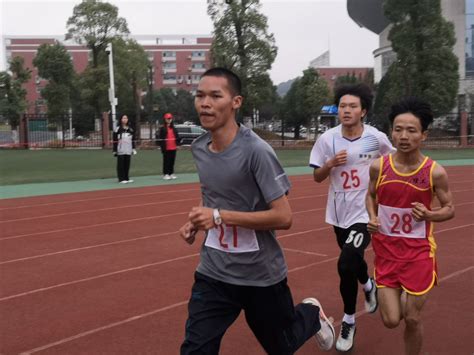 医学院男子5000米喜获第三名