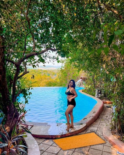 Suhana Khan Popular Indian Instagram Reels Creator Famous Singers