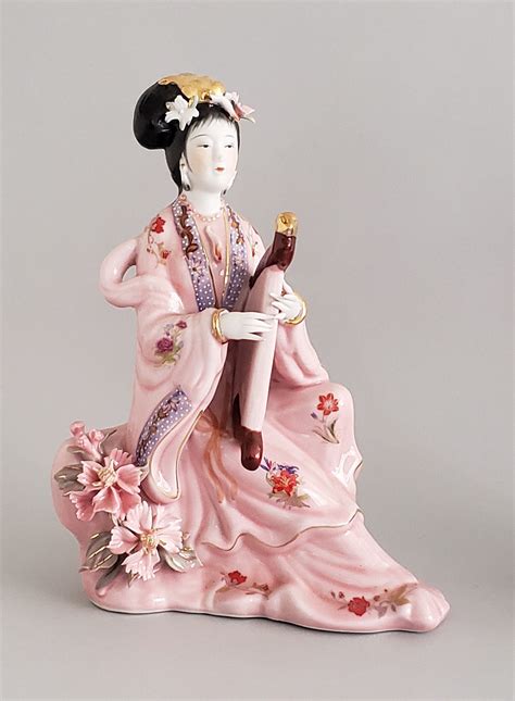 Chinese Geisha Girl Figurines Four Chinese Porcelain Geisha Figurines