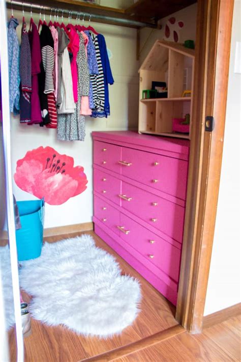 Bright And Fun Modern Girls Closet Bright Green Door