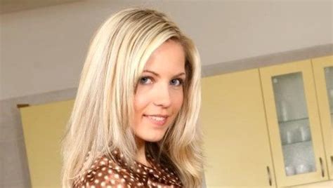 Jenni Gregg Biography Wiki Age Height Career Photos More Artofit